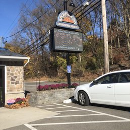 ROCHESTER INN & HARDWOOD GRILLE - Updated July 2025 - 99 Photos & 138 ...