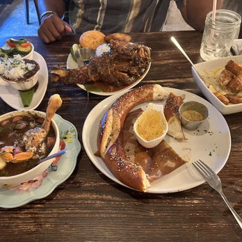 VIOLA & AGNES’ NEO SOUL CAFE - Updated August 2024 - 1235 Photos & 906 ...