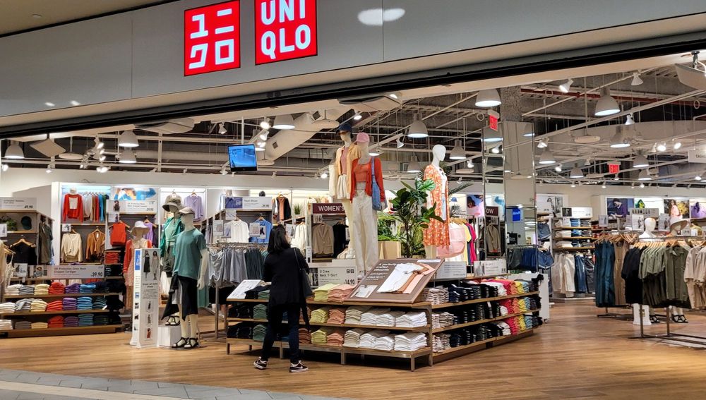 UNIQLO - Updated November 2025 - 77 Photos & 46 Reviews - 40-24 College ...