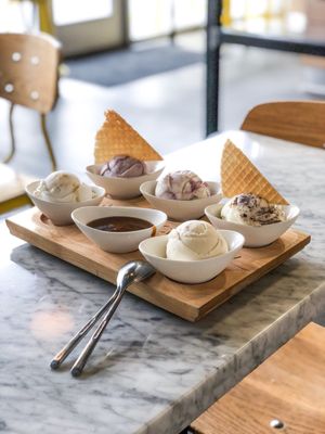 HIGH POINT CREAMERY - 384 Photos & 356 Reviews - Ice Cream & Frozen ...