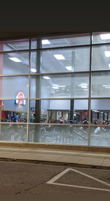 POWERHOUSE GYM - NOVI - Updated December 2024 - 62 Photos & 136 Reviews ...