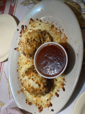 MONJUNIS ITALIAN CAFE AND GROCERY - Updated July 2024 - 111 Photos ...