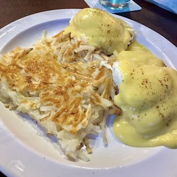 FAT MOOSE BAR & GRILL - Updated December 2025 - 94 Photos & 143 Reviews ...