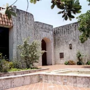 MIAMI-DADE PUBLIC LIBRARY SYSTEM - CORAL GABLES BRANCH - 59 Photos & 30 ...