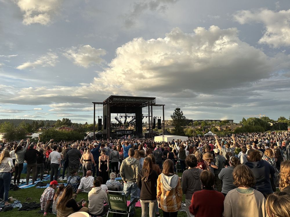 HAYDEN HOMES AMPHITHEATER - Updated July 2024 - 62 Photos & 71 Reviews - 344 SW Shevlin Hixon Dr ...