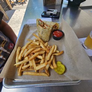 CR’S SPORTSBAR - Updated July 2025 - 8525 Cottonwood St NW, Coon Rapids ...