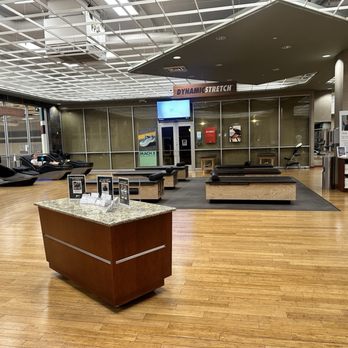 LIFE TIME - Updated January 2026 - 170 Photos & 297 Reviews - 381 E ...