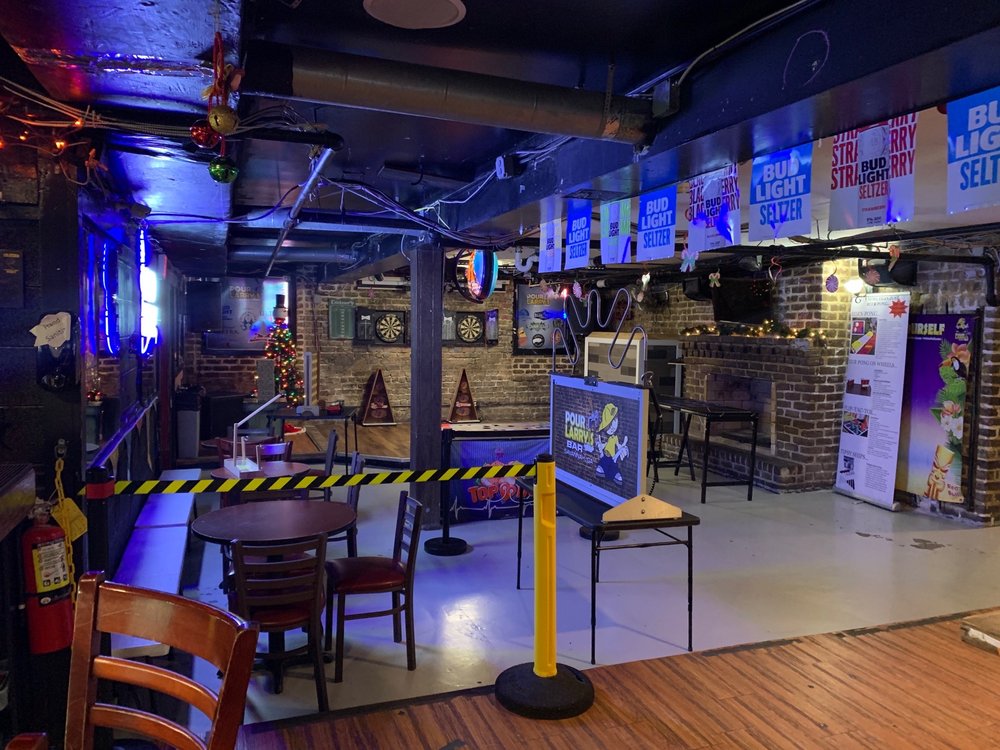 POUR LARRY’S BAR - Updated November 2024 - 151 Photos & 93 Reviews ...