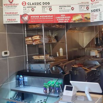 MUGSY DOGS - GILBERT - Updated September 2025 - 195 Photos & 329 ...