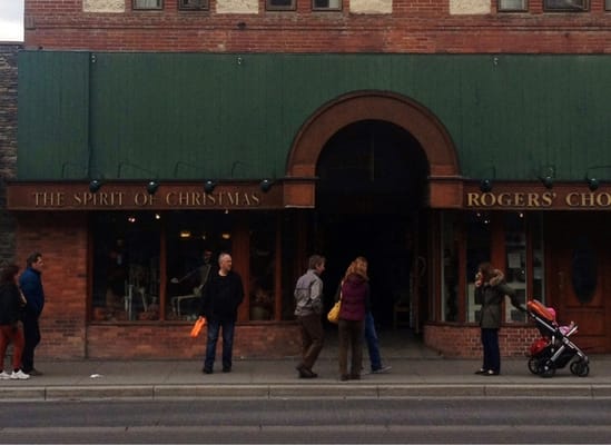 THE SPIRIT OF CHRISTMAS - Updated October 2024 - 13 Photos & 15 Reviews ...