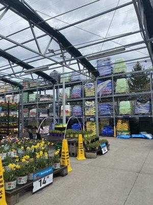 LOWE’S HOME IMPROVEMENT - Updated December 2025 - 84 Photos & 41 ...