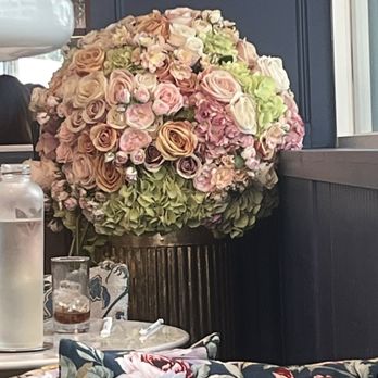 LITTLE HEN - HOUSTON - Updated July 2024 - 1057 Photos & 364 Reviews ...