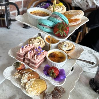 VIOLET BISTRO - Updated March 2025 - 432 Photos & 307 Reviews - 1121 ...