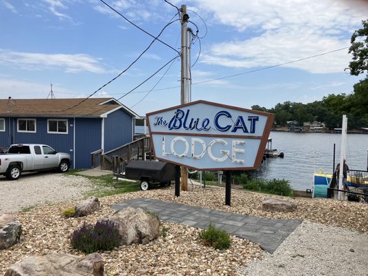 BLUE CAT LOUNGE AT ALHONNA RESORT - Updated December 2025 - 25 Photos ...