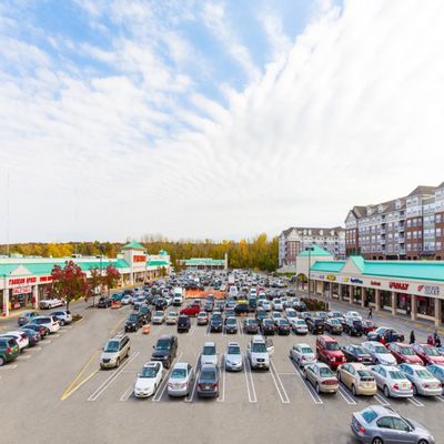 HACKENSACK COMMONS - Updated April 2025 - 21 Photos - 450 Hackensack ...