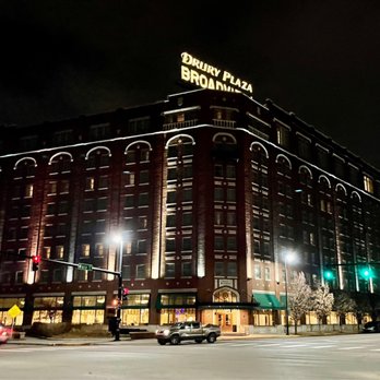 DRURY PLAZA HOTEL BROADVIEW WICHITA - Updated November 2024 - 140 ...