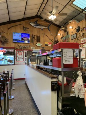 RED HOUSE BBQ - Barbeque Restaurant at 426 E Tehachapi Blvd, Tehachapi ...