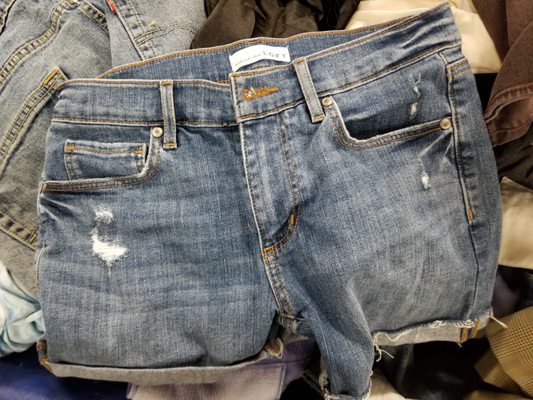 SEATTLE OUTLET GOODWILL - Updated August 2025 - 53 Photos & 128 Reviews ...