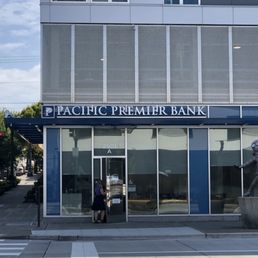 PACIFIC PREMIER BANK - Banks & Credit Unions - 2901 Rucker Ave, Everett ...