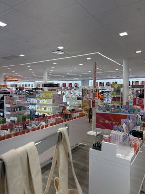 ULTA BEAUTY - Updated January 2026 - 14 Photos & 15 Reviews - 4756 ...