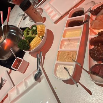 THE MELTING POT - Updated February 2025 - 374 Photos & 314 Reviews ...