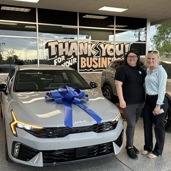 EARNHARDT PEORIA KIA - Updated January 2026 - 59 Photos & 332 Reviews ...