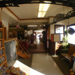 KIDS KORNER PIZZA - Updated July 2025 - 52 Photos & 19 Reviews - 400 S ...