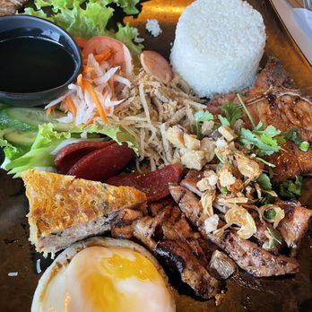 YOONIQUE PHO AND GRILL - Updated March 2025 - 205 Photos & 92 Reviews ...