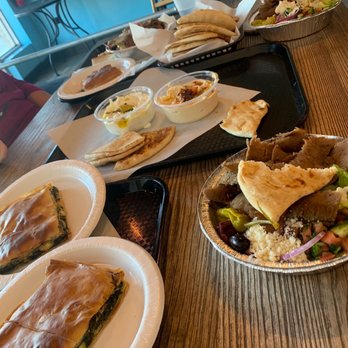 HAPPY GREEK CAFE - Updated August 2024 - 122 Photos & 96 Reviews - 547 ...