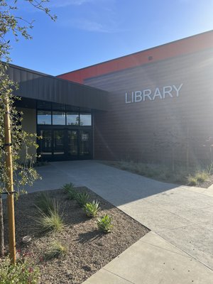 LAKESIDE LIBRARY - Updated December 2025 - 14 Photos & 19 Reviews ...