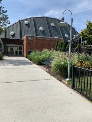 MIDDLE COUNTRY PUBLIC LIBRARY - Updated December 2025 - 27 Photos & 20 ...