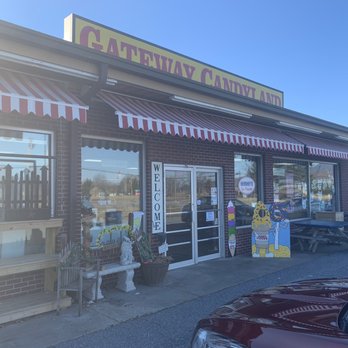 GATEWAY FARM MARKET & CANDYLAND - Updated January 2026 - 31 Photos & 22 ...