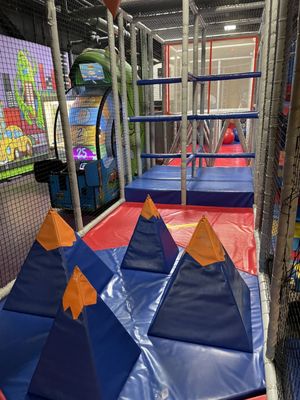 LOST WORLDS FUNTROPOLOUS - 81 Photos & 116 Reviews - 5401 Camden Ave ...