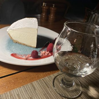 BEACH TREE RESTAURANT BAR AND LOUNGE - Updated December 2025 - 635 ...