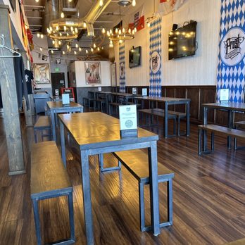 PROST RENO BIERGARTEN - Updated August 2025 - 521 Photos & 261 Reviews ...