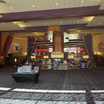 REGAL RIVERSIDE PLAZA - Updated December 2025 - 314 Photos & 337 ...