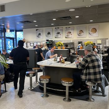 NOOKIES ON WELLS - Updated October 2025 - 474 Photos & 892 Reviews ...