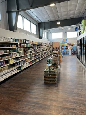 MEGA-BEV - Updated December 2025 - 14 Photos - 545 Lake Michigan Dr NW ...