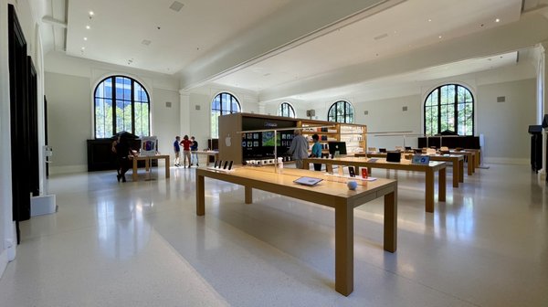 APPLE CARNEGIE LIBRARY - Updated August 2025 - 310 Photos & 97 Reviews ...