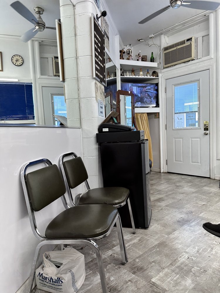 FLOYD’S BARBER SHOP - Updated November 2024 - 288 Photos & 193 Reviews ...