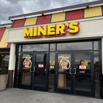 MINER’S DRIVE-IN RESTAURANT - Updated January 2025 - 450 Photos & 709 ...