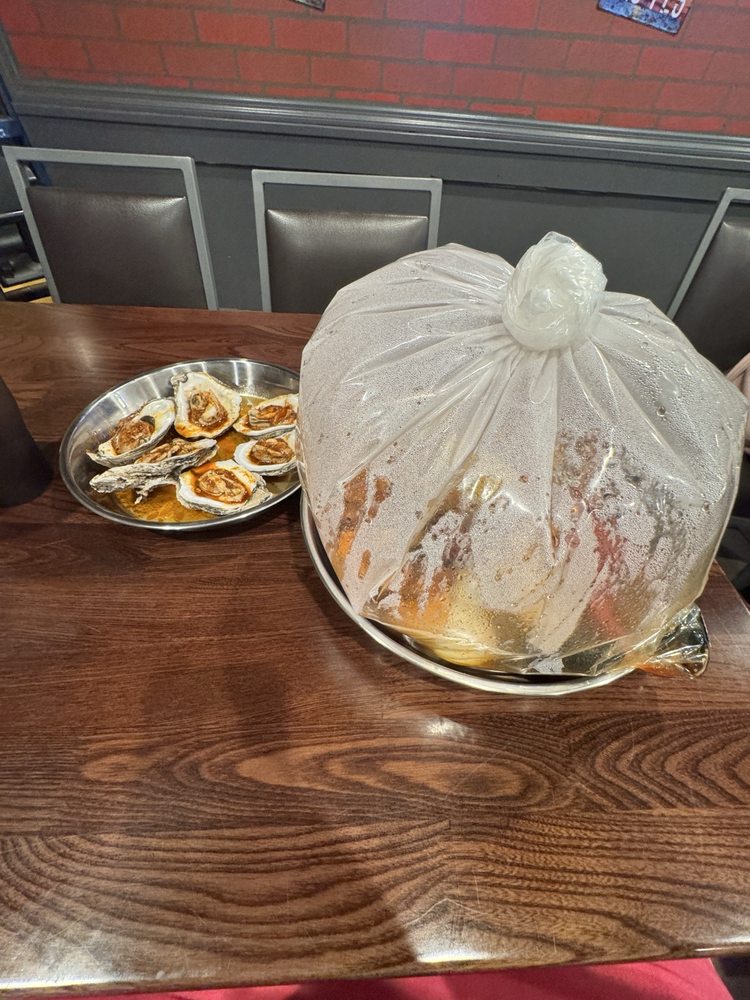 DUMMY CRABBY - Updated March 2025 - 12 Photos - 15317 Amberly Dr, Tampa ...