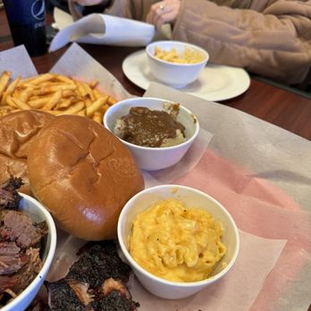 RED HOUSE BBQ - 544 Photos & 820 Reviews - 426 E Tehachapi Blvd ...