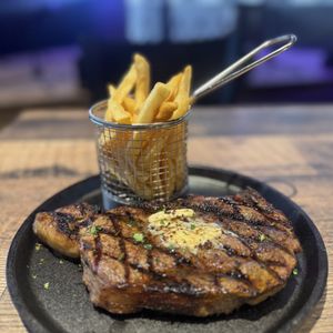 MUSIC ROW BAR & GRILL - Updated July 2025 - 44 Photos & 26 Reviews ...