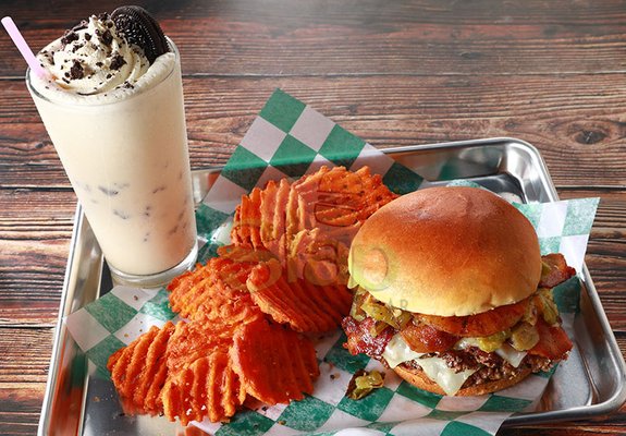 SLAP BURGER BAR - 31 Photos & 25 Reviews - 105 Ave A, Denton, Texas ...