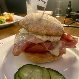 GRAYLYNN - Updated November 2024 - 413 Photos & 120 Reviews - 537 Main ...