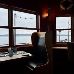 DUKE’S SEAFOOD TACOMA - Updated August 2025 - 1748 Photos & 1635 ...