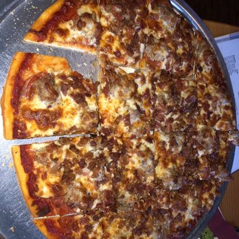LOG TAVERN PIZZA - Updated December 2025 - 11 Photos & 36 Reviews ...