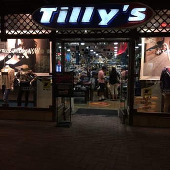 TILLYS - Updated November 2025 - 33 Photos & 56 Reviews - 723 Spectrum ...
