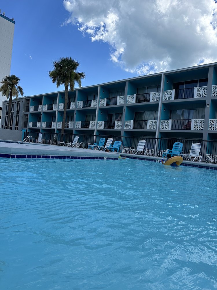 WAVE RIDER RESORT - Updated November 2025 - 23 Photos & 17 Reviews ...